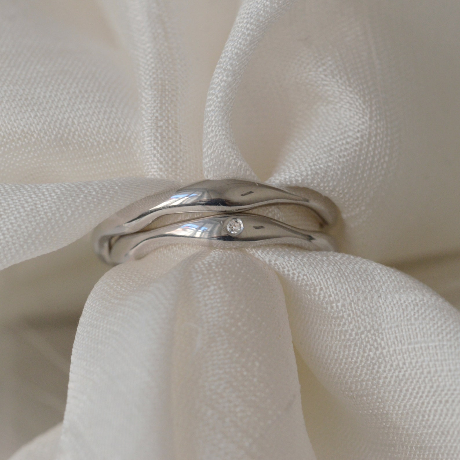 Wavy Wedding Band His and Hers Wedding Bands Matching | Etsy