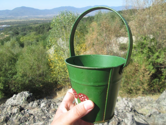 Building & Construction Primitive Antique Tin Metal Bucket Red Toy Sand ...