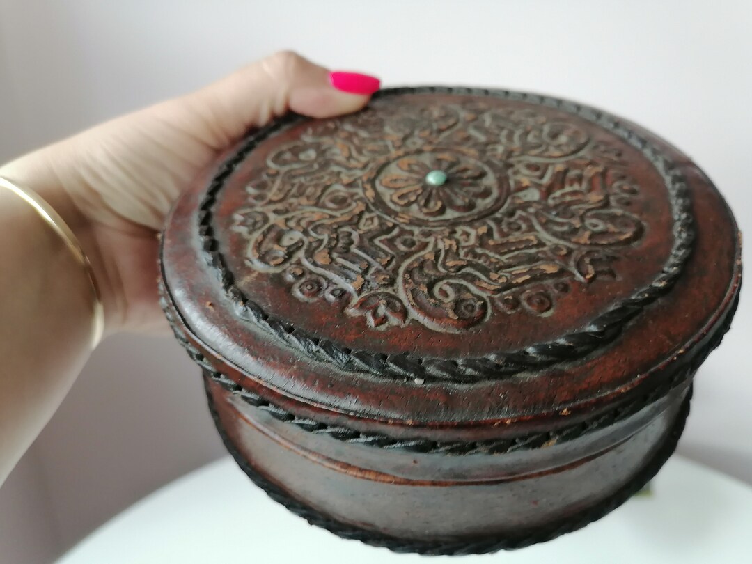 Vintage Leather Box, Round Leather Box, Jewelery Box, Jewellery Storage ...