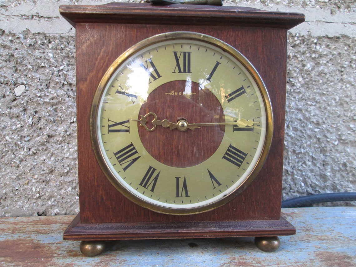 Vintage Mechanical Clock Soviet Clock Desk Clock VESNA USSR | Etsy