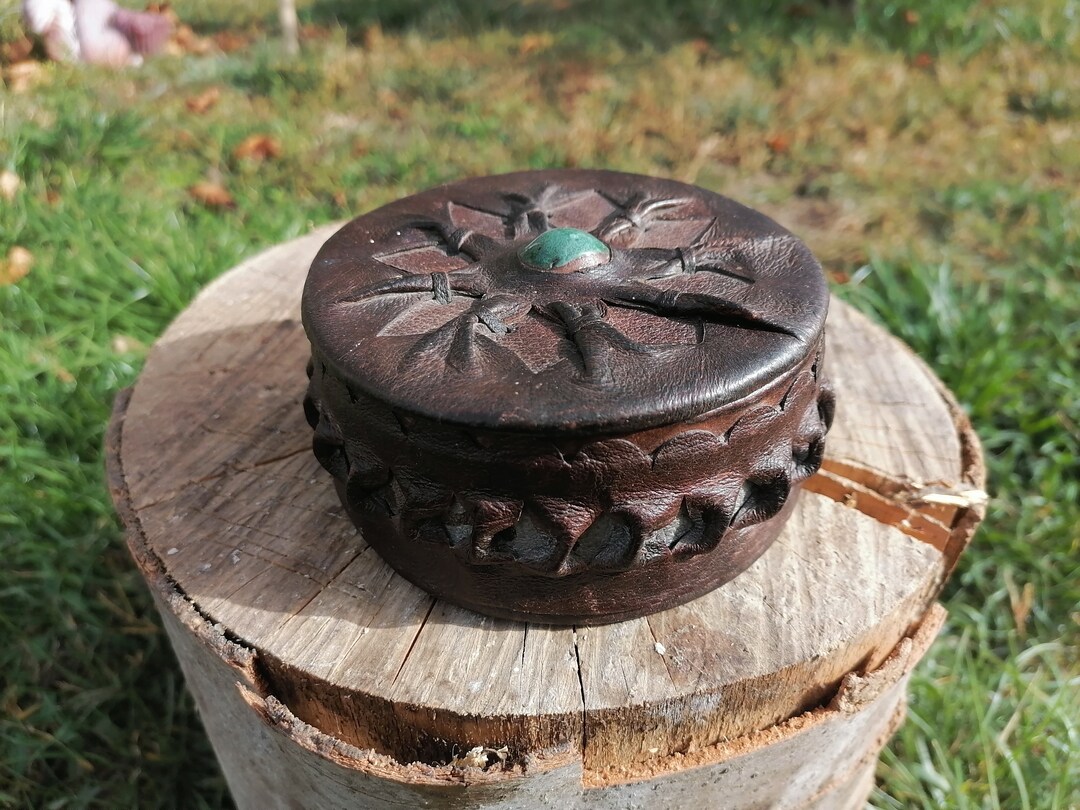 Round Leather Box, Vintage Leather Box, Jewelery Box, Jewellery Storage ...
