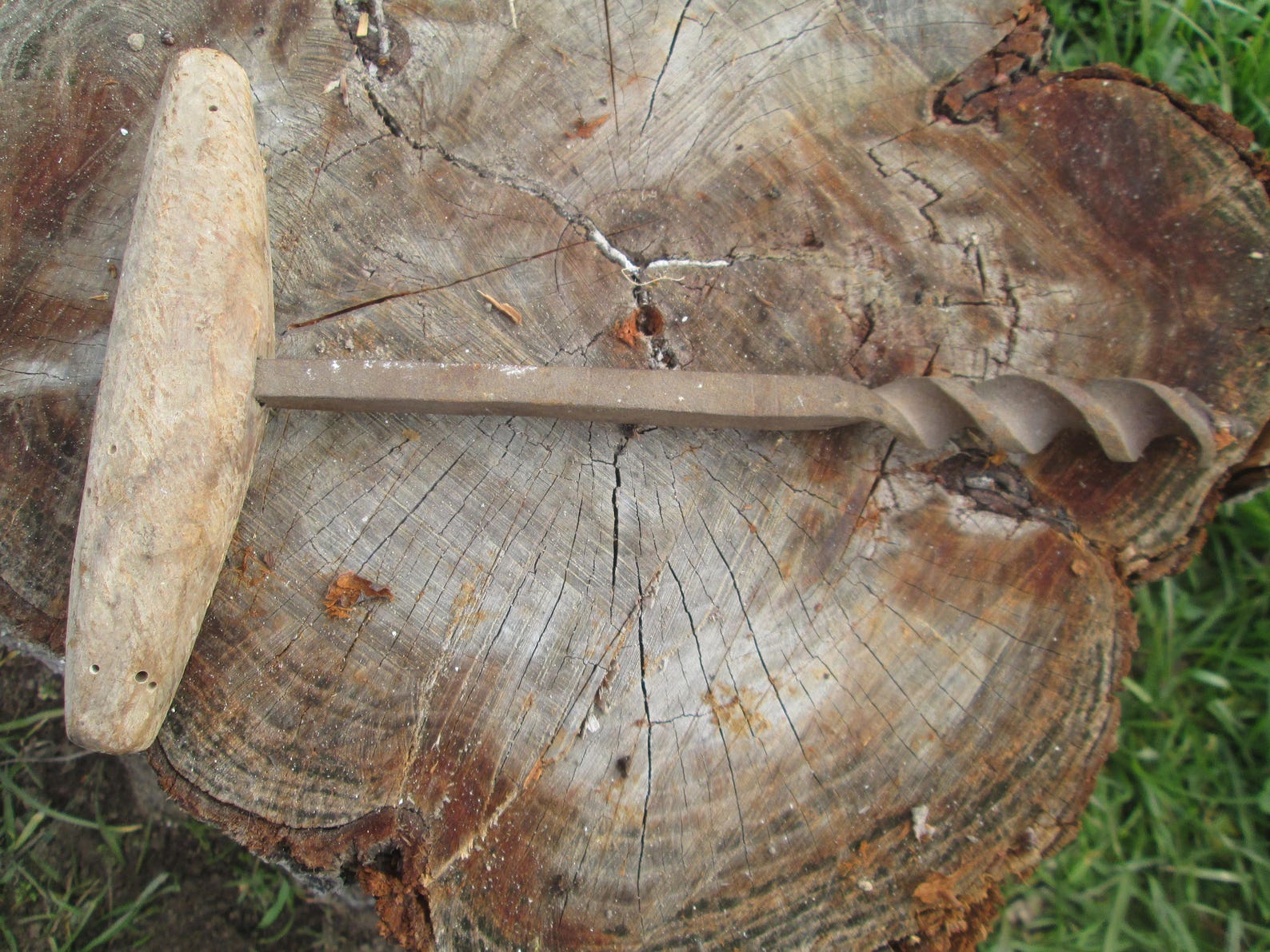 Antique Hand Drill: Rustic Woodworking Tool, Industrial Decor - Etsy