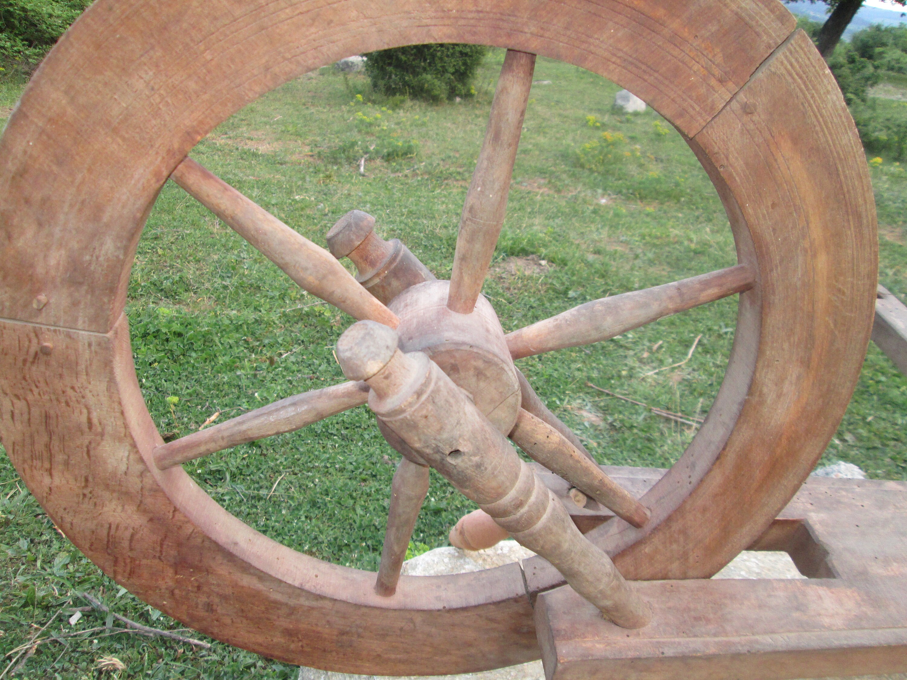Antique Wooden Spinning Wheel: Rustic Farmhouse Decor - Etsy UK
