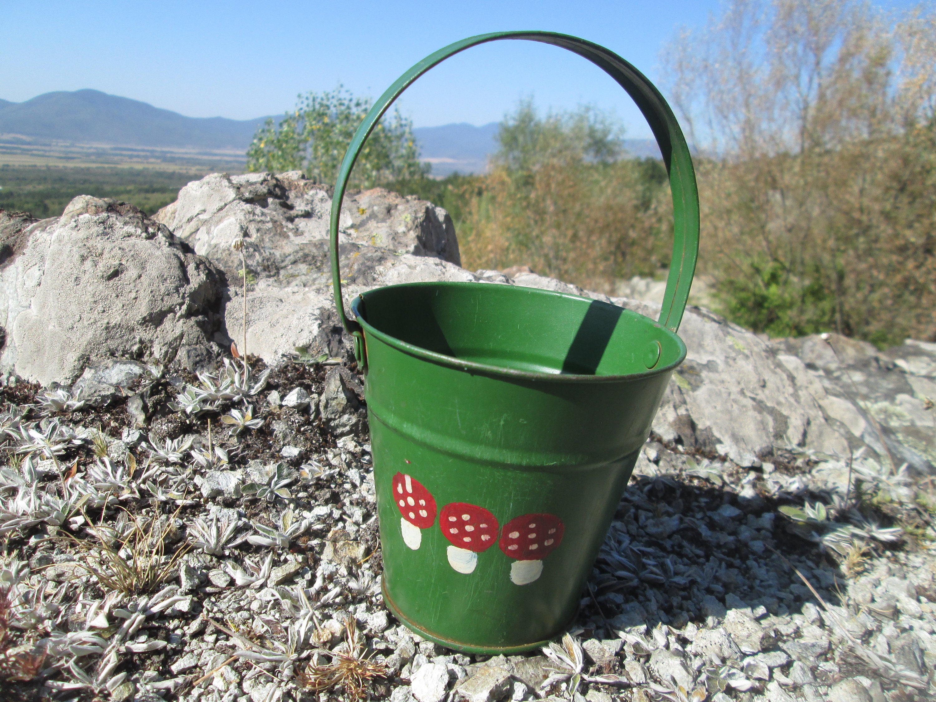 Building & Construction Primitive Antique Tin Metal Bucket Red Toy Sand ...