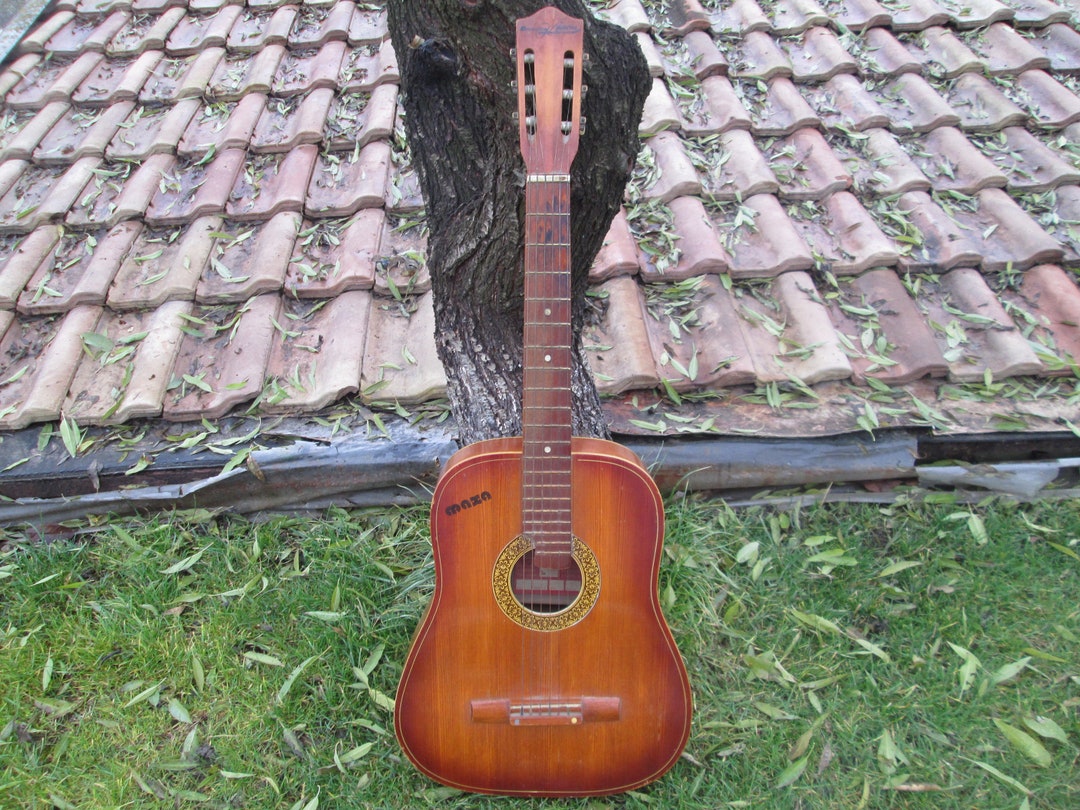 Vintage Guitar, Classical Guitar, Wooden Guitar, Old Musical Instrument ...
