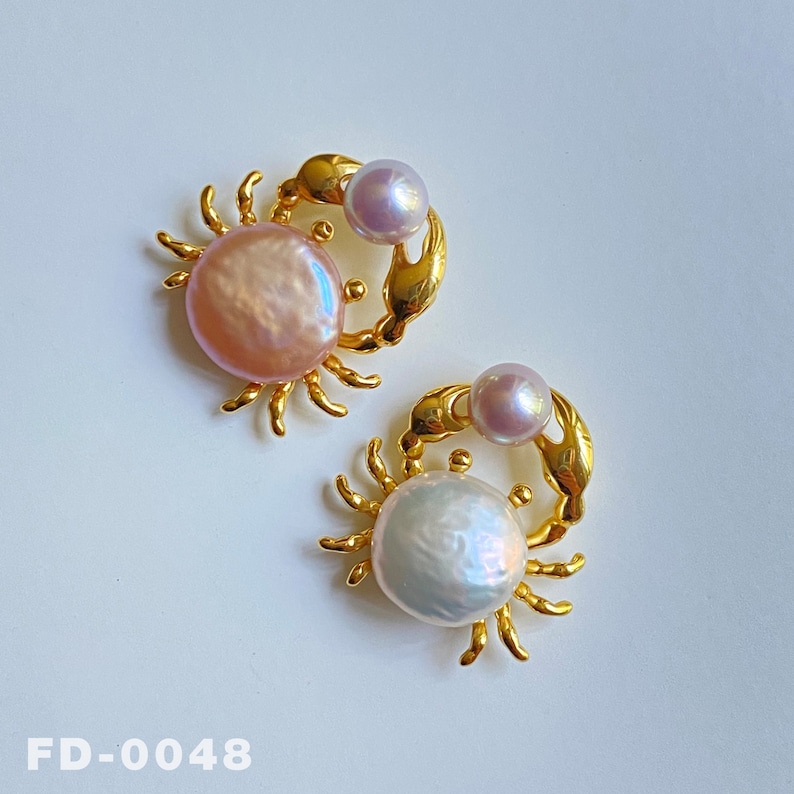 Handmade Crab Pendant Necklace With Natural Freshwater Pearl / Unique ...