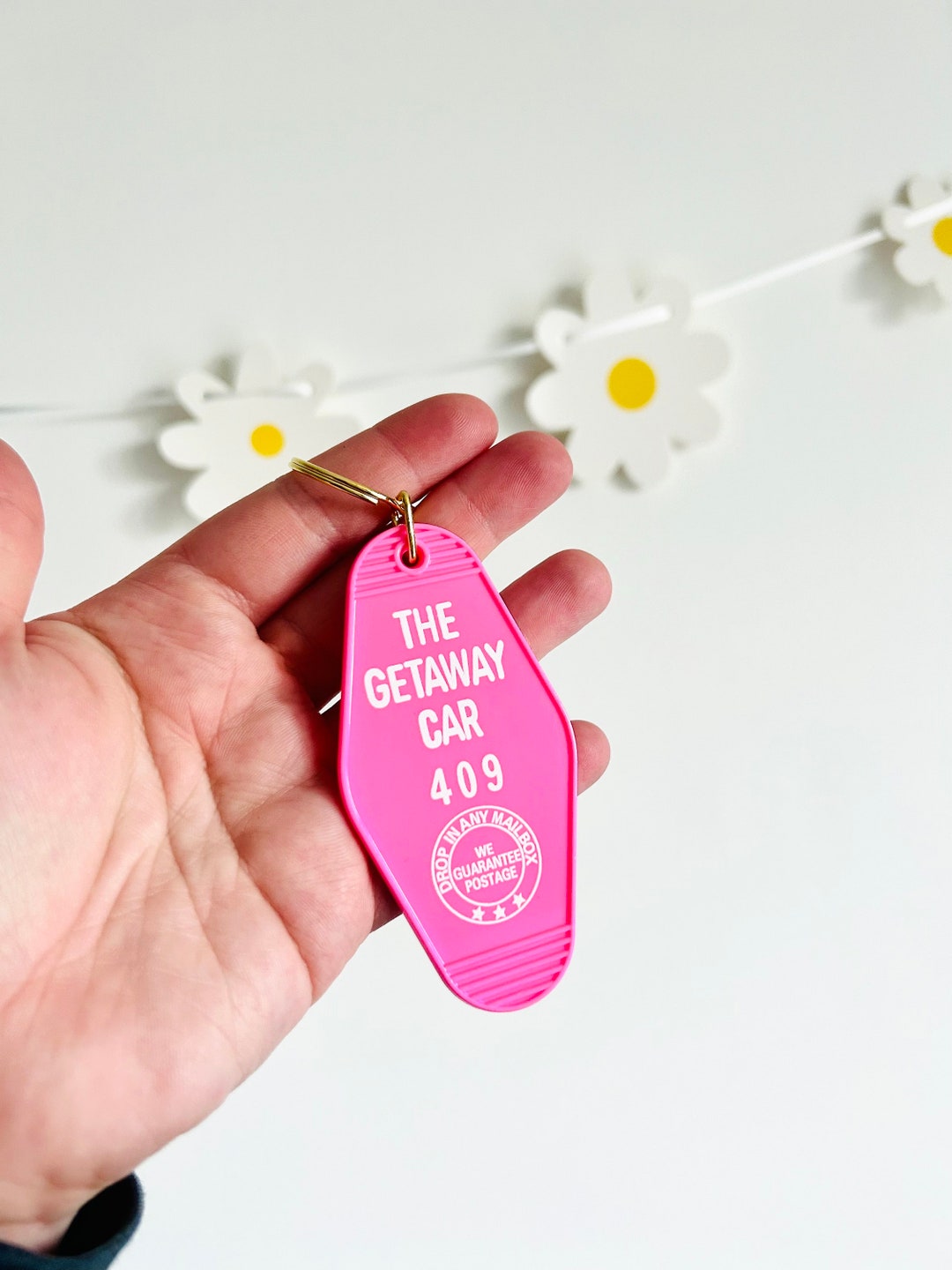 Getaway Car Motel Style Keyring TS Swiftie Keychain Pink Car Keychain ...