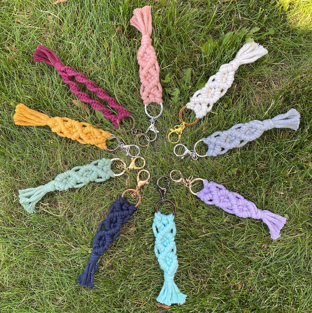 Handmade Macrame Keychain: Diamond Weave Bag Charm - Etsy