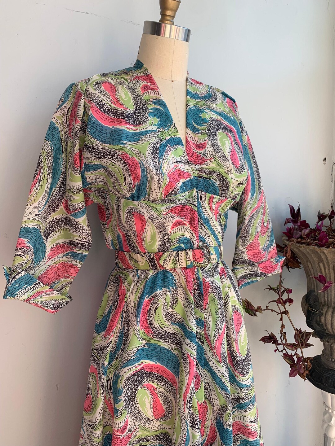 1940s 40s Vintage Nylon Colorful Feather Print Dressing Gown Robe by ...