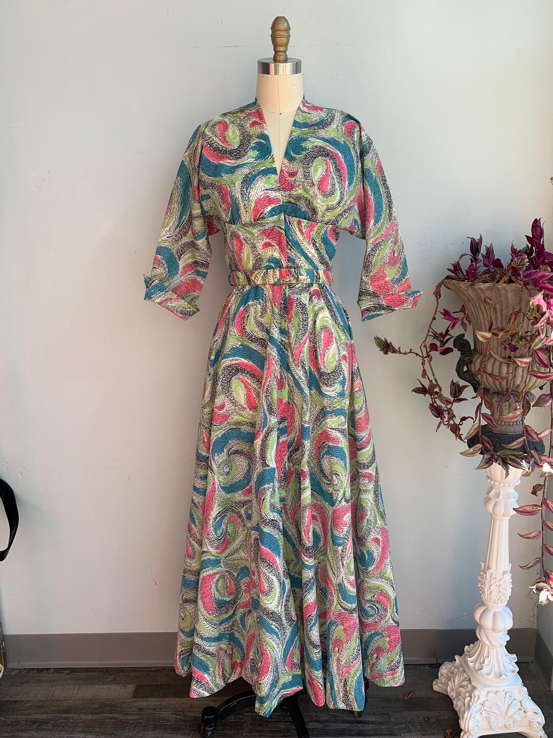 1940s 40s Vintage Nylon Colorful Feather Print Dressing Gown Robe by ...