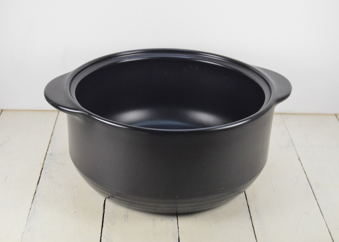 The Pampered Chef 4 Quart Rockcrok WITHOUT Lid, Black Glazed Stoneware ...