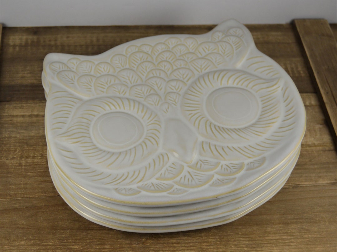 Set of 4 Pottery Barn OWL 10" Plates, Figural Owl Shape Raised Textured ...