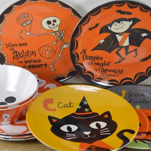 9 Pcs Melamine Kid's Halloween Dinnerware, 4) Pottery Barn Kids 8.75 ...