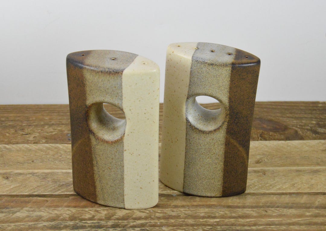 Fabrik AGATE PASS Salt and Pepper Shaker Set 5", Brown Natural Speckled ...