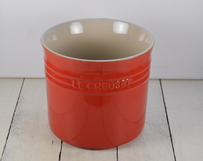 Le Creuset RED Utensil Crock 2.75 Quart 6", Ceramic Utensil Jar Counter ...