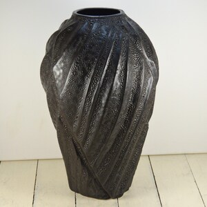 Royal Haeger 2000 Textured 14.5" Vase, Dark Brown-black, Twisted ...