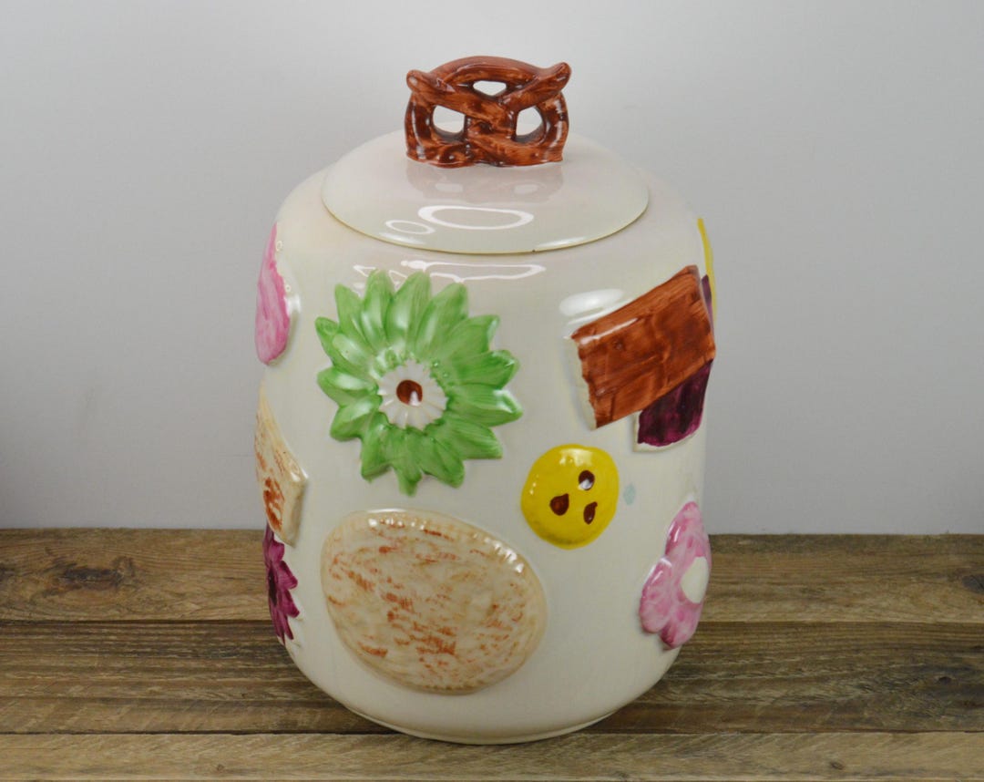 Los Angeles Potteries? USA Cookies All Over Cookie Jar With Pretzel ...