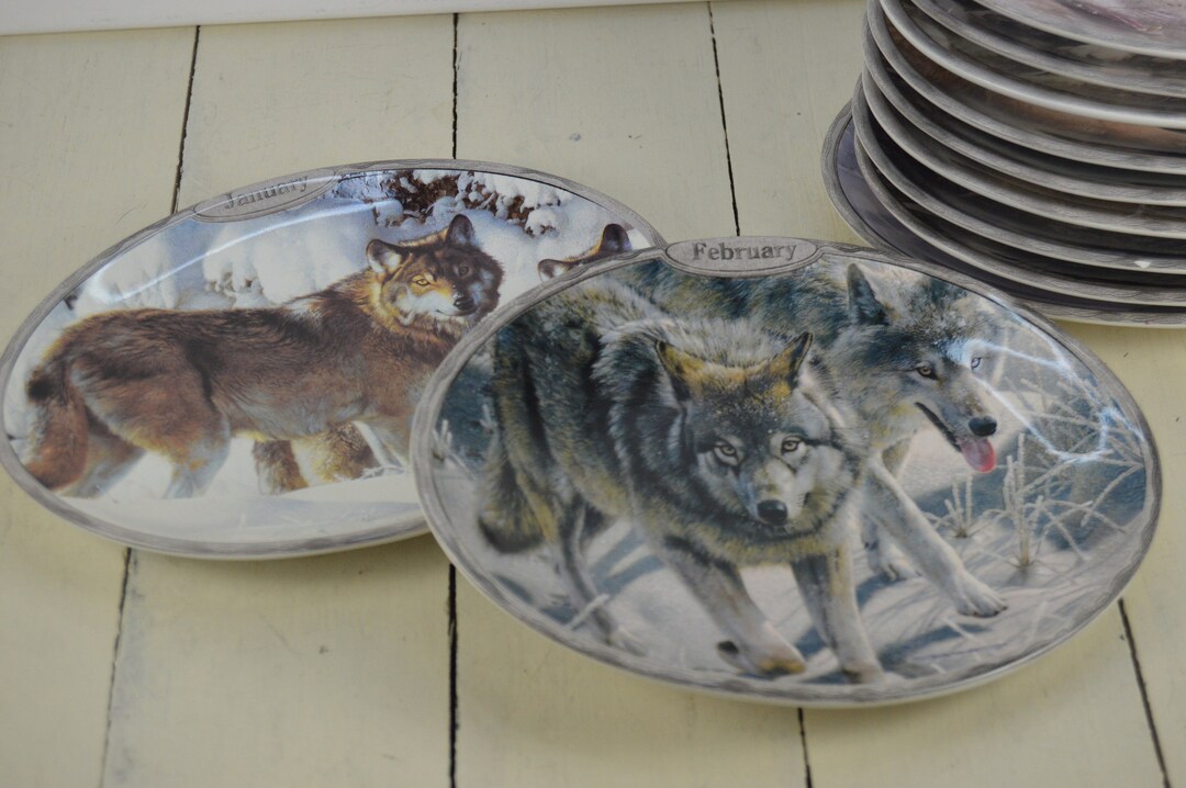 Set of 11 SENTINELS of the SEASON 7.5" Oval Decorative Wolf Plates ...