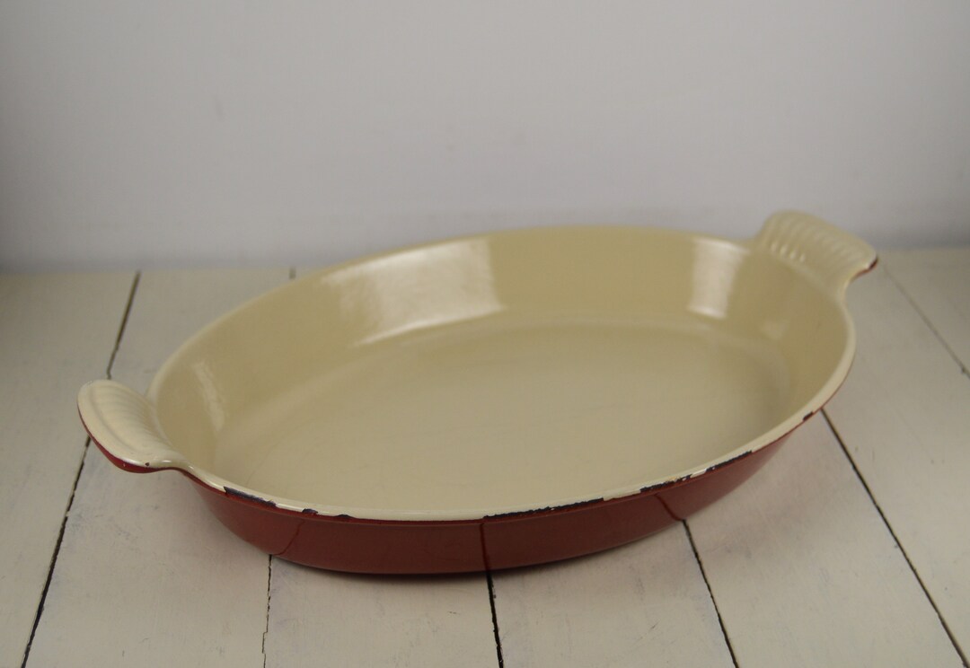 Le Creuset 32 Red Cast Iron Oval Casserole With Handles 14.75", Beige ...