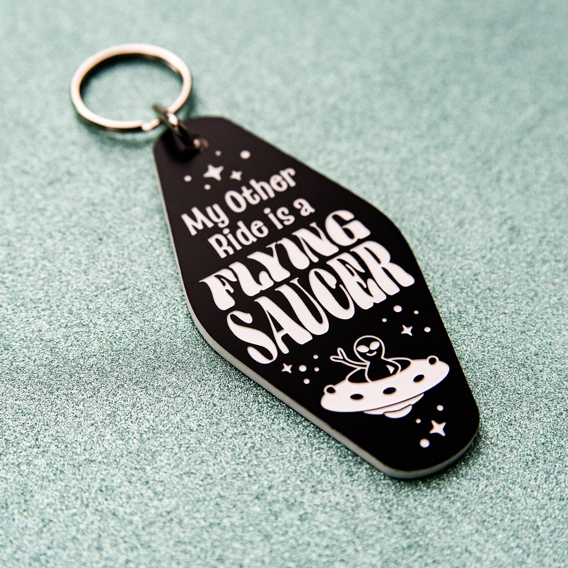 Flying Saucer Alien Motel Keychain - Etsy