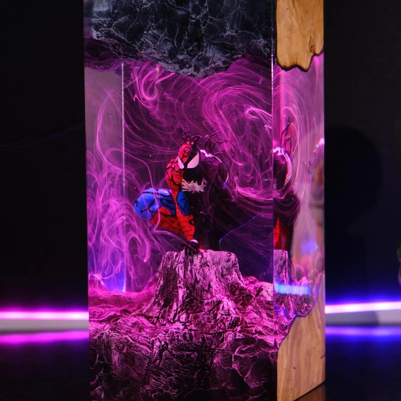 Spider-man Vs Venom Resin Diorama Lamp – Handmade LED Light – Marvel ...