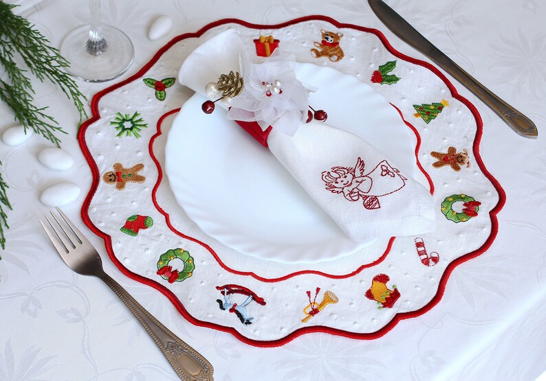 Christmas Placemat/ Dinner Placemat / Linen Table Decor/ - Etsy