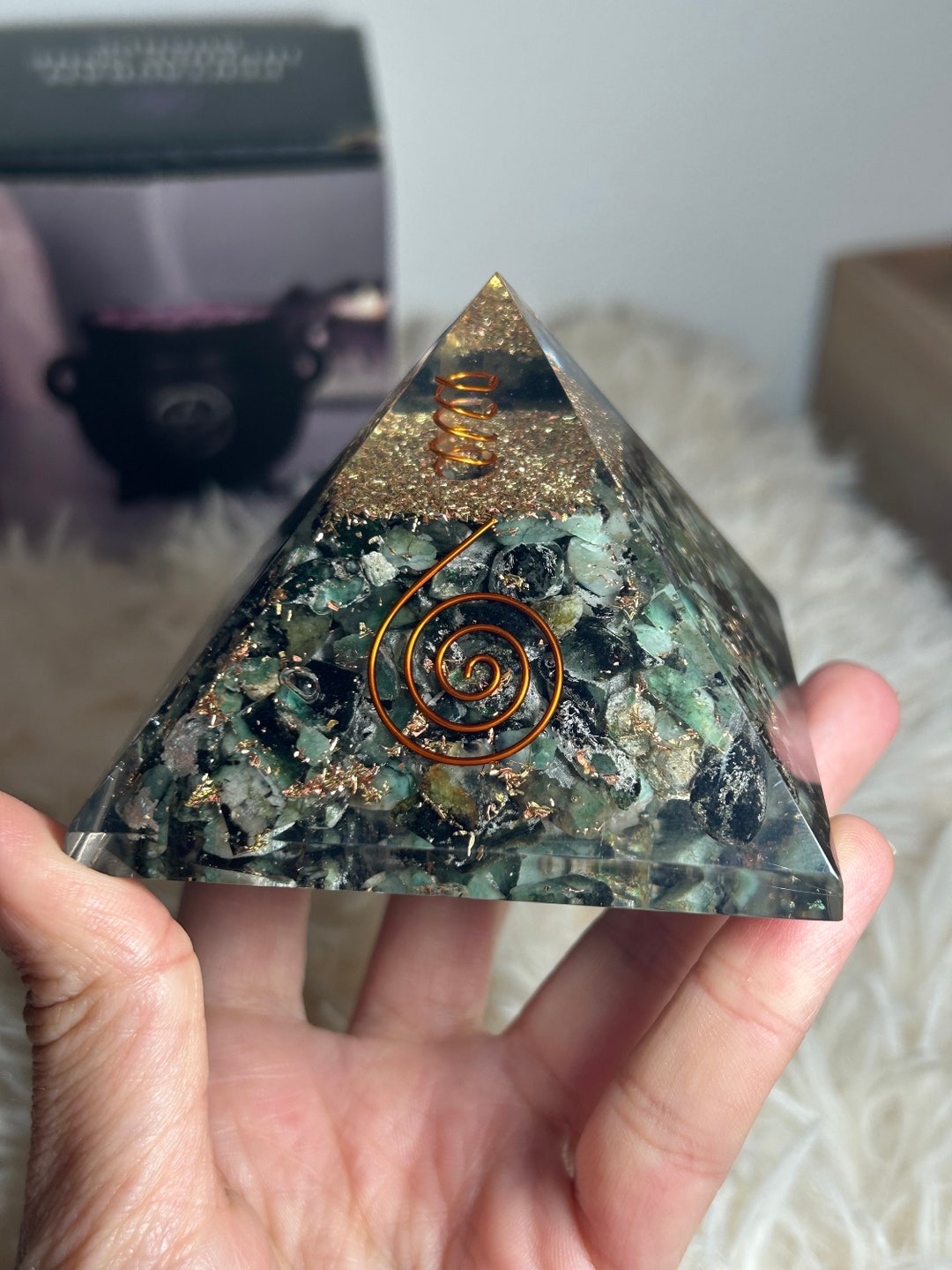 Emerald Pyramid, Orgonite Pyramid. Artisanal Orgonite. - Etsy