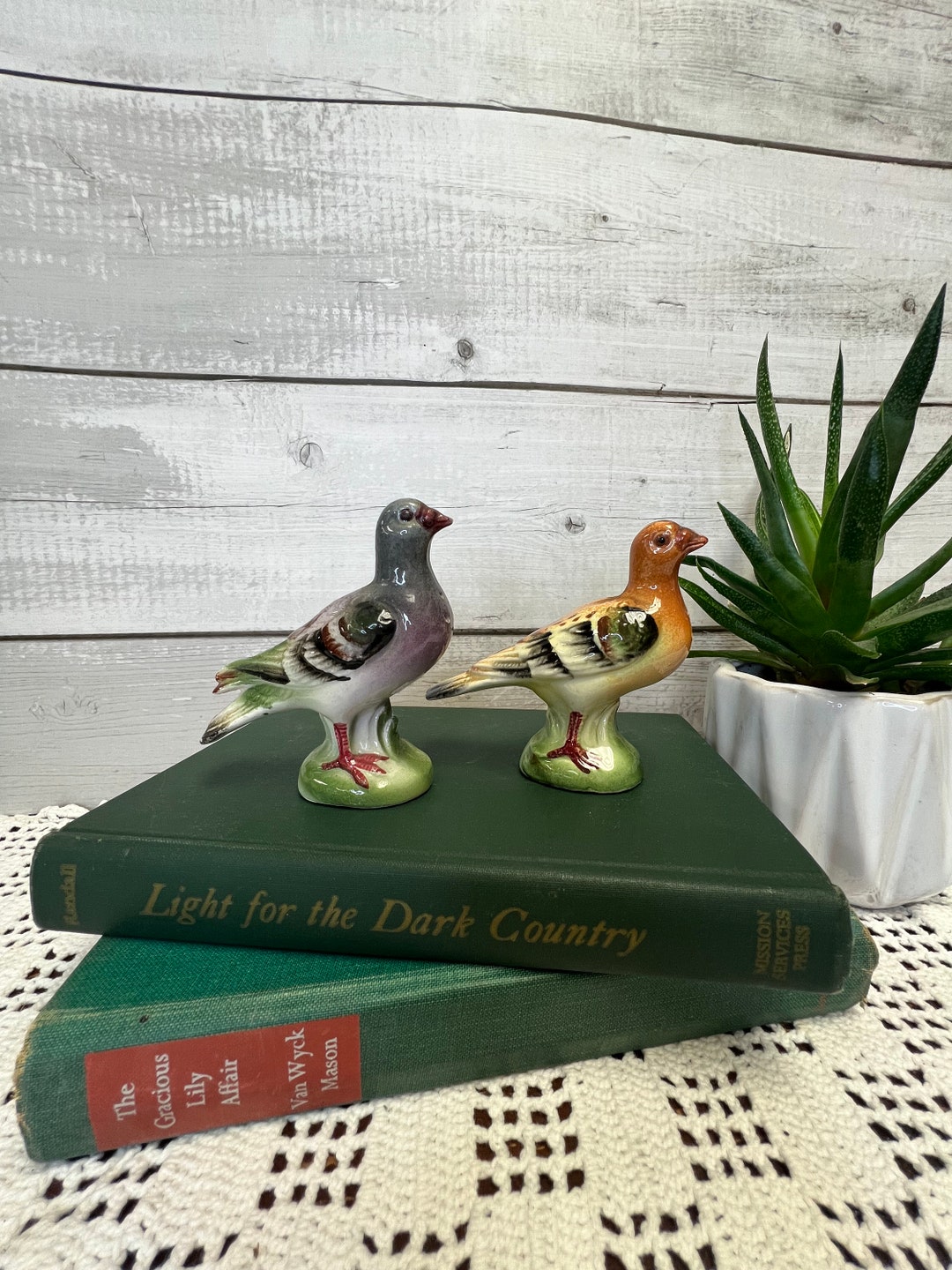 Vintage Ceramic Hand Painted Bird Salt & Pepper Shakers - Purple ...