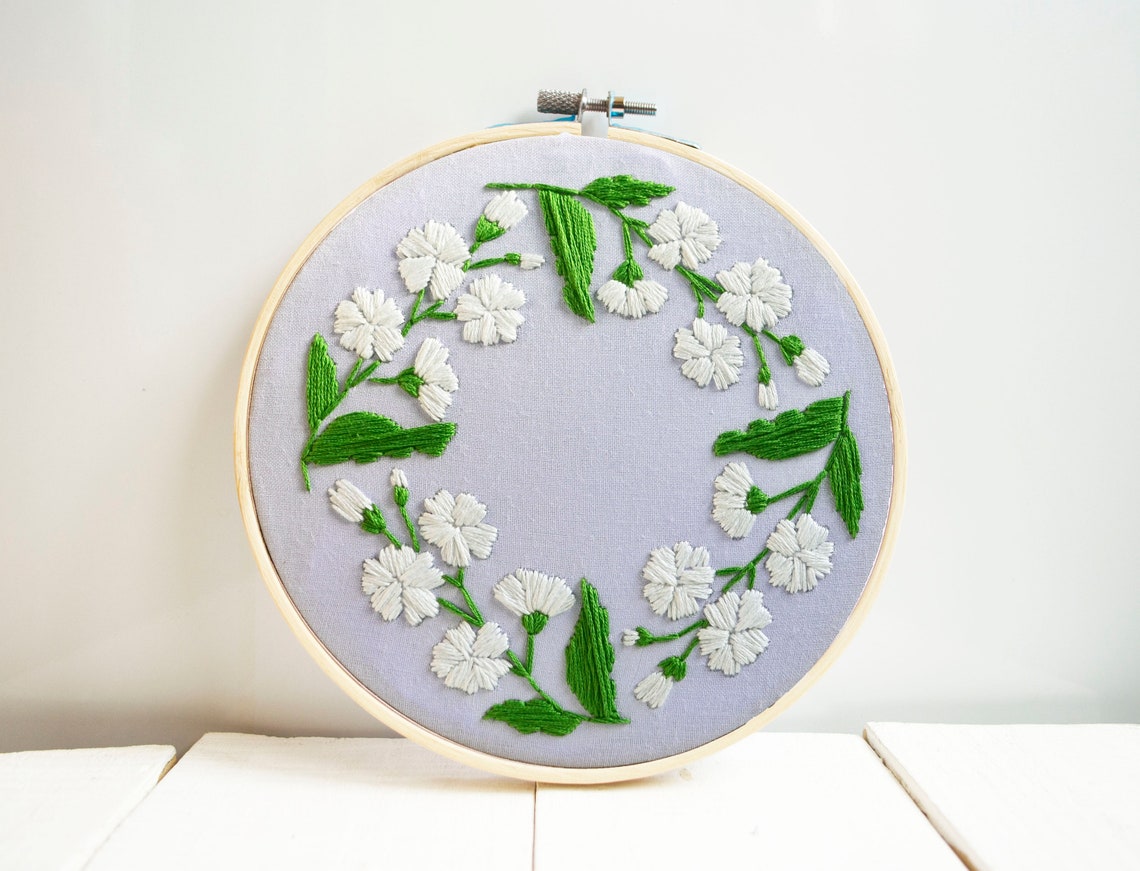 White Flowers Wreath Embroidery Hoop Art Floral Hand - Etsy