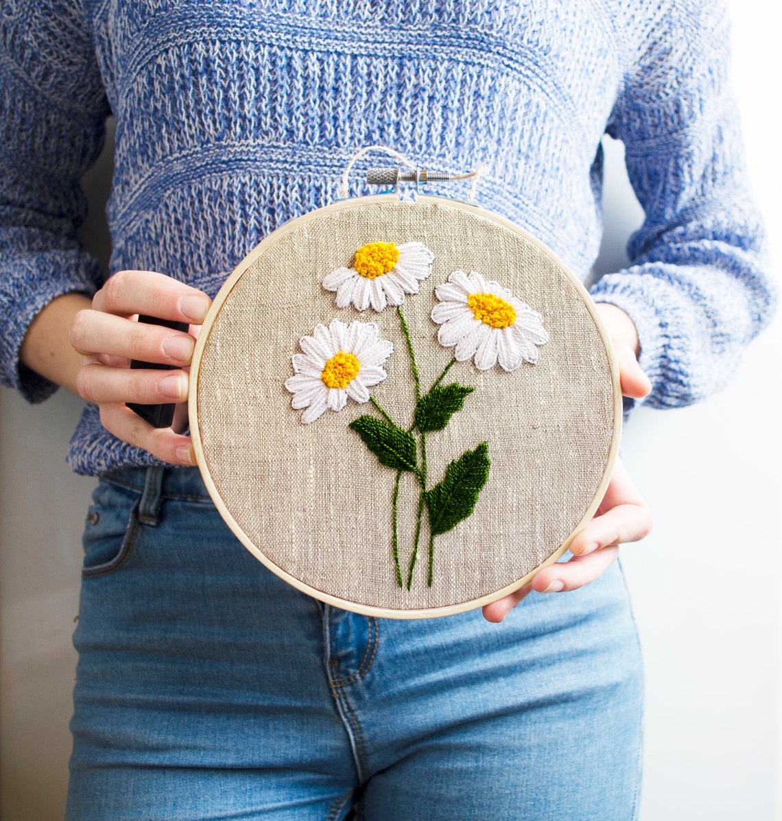 Daisy Flowers Embroidery Hoop Art Hand Embroidered Daisy - Etsy