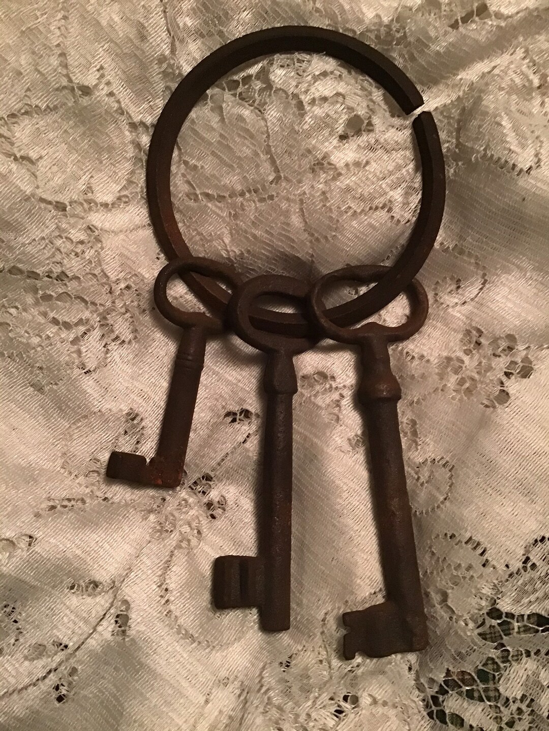 Cast Iron Keys Skeleton/jailhouse Keys on Ring Rustic Decor - Etsy