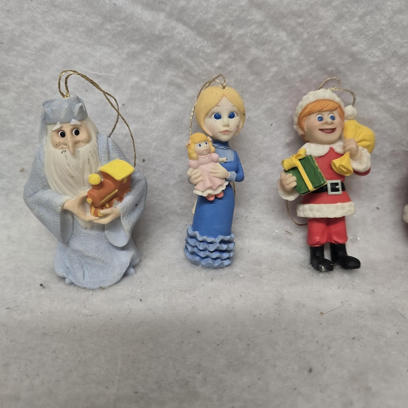 Enesco Santa Claus is Comin to Town Ornaments Miss Jessica Kris Kringle ...