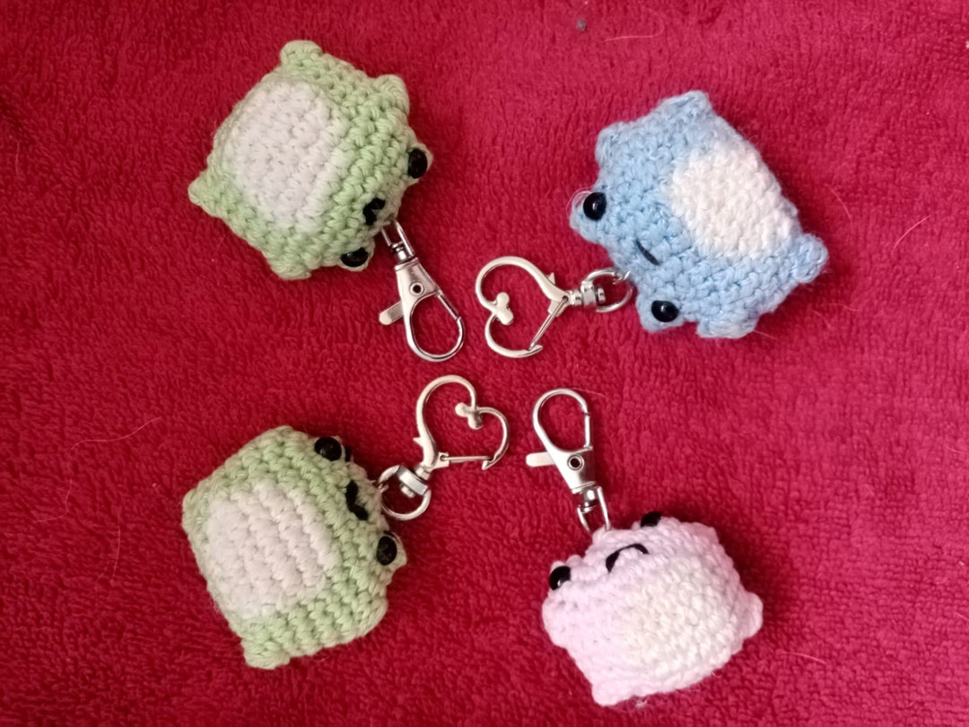 Handmade Custom Crochet Mini Magnetic Frog Couple Bestfriend Keychain ...