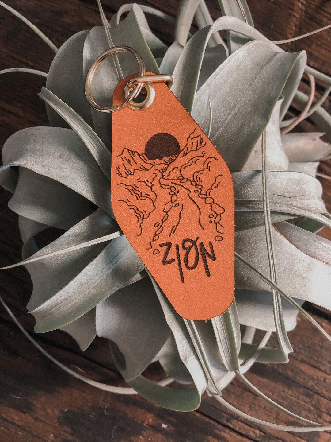 Zion National Park Vintage Motel Leather Keychain - Etsy