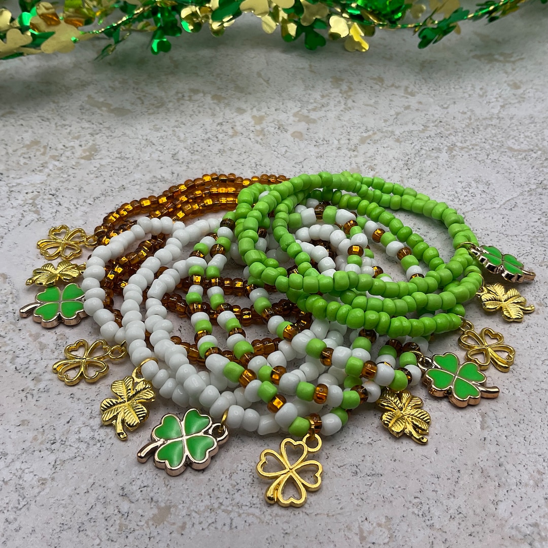 St Patrick’s Day Glass Seed Beads Stretch Bracelet & Assorted 4leaf ...