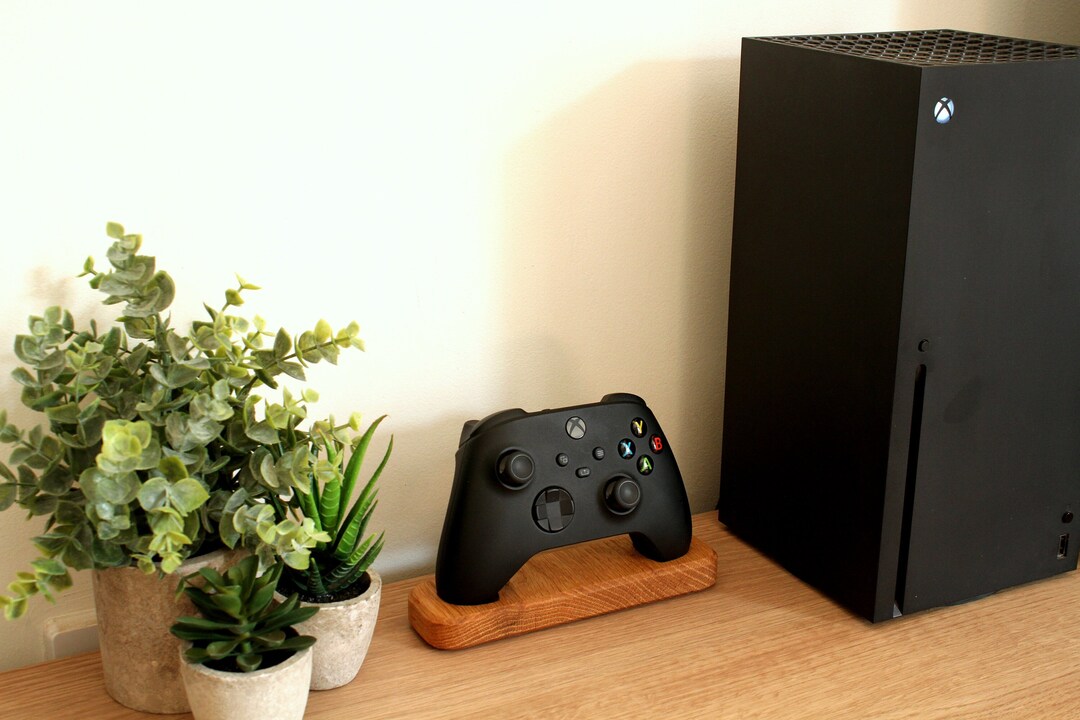 Xbox Series XS and Elite Series 2 Controller Stand Sustainable Oak ...