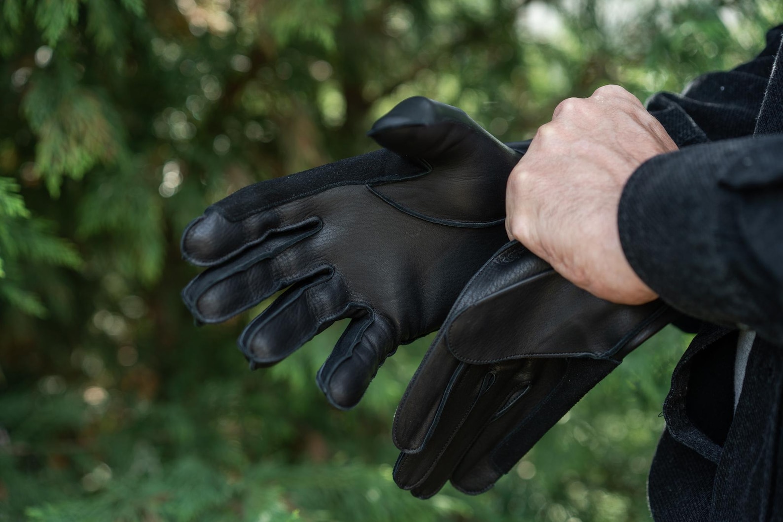 Men's UNLINED Gloves - BLACK - Deerskin Leather - Etsy