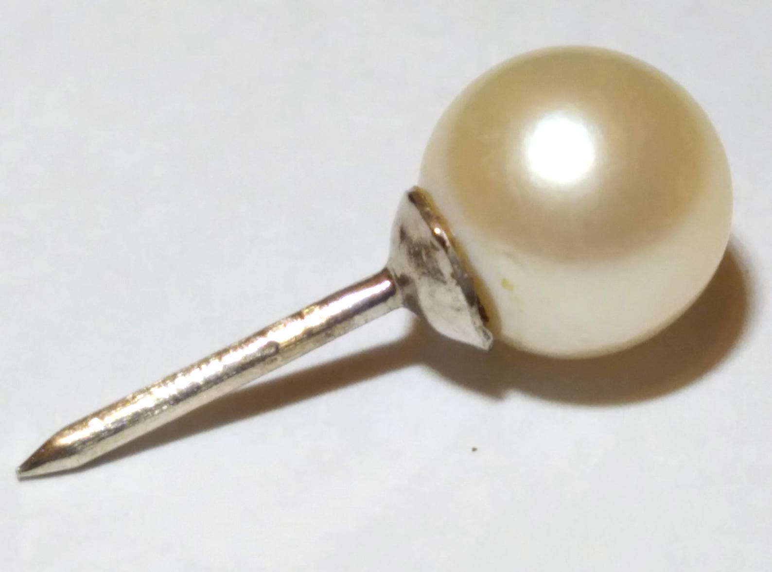 White Cultured Pearl Necktie Tie Pin Tack Silver Overtone 1970's ...