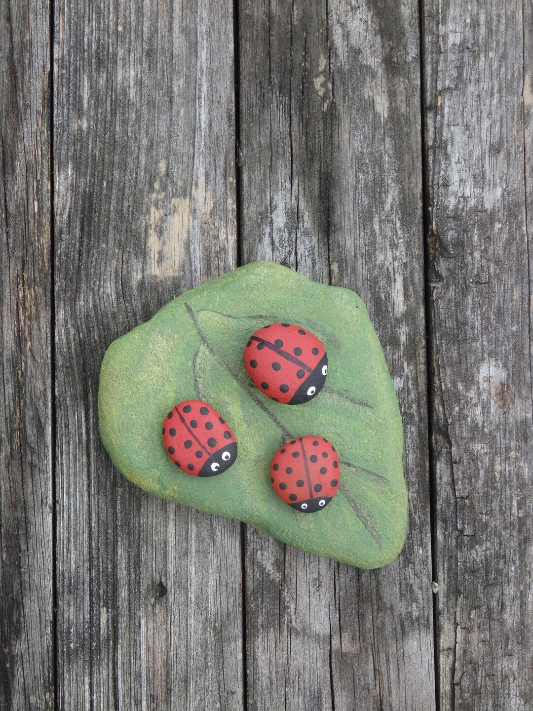 Ladybug Painted Rocks, Leaf and Ladybug Garden Rocks, Ladybug Decor ...