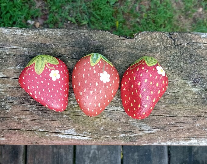 Strawberry Painted Rocks, Strawberry Decor, Porch Decor ...