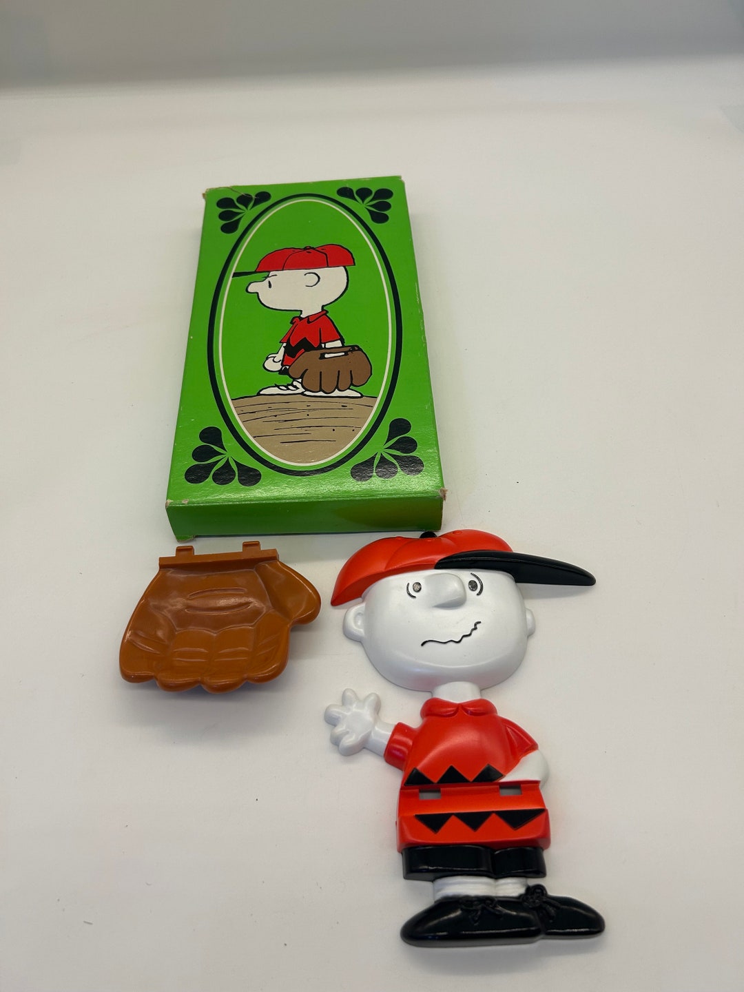 Avon Charlie Brown Peanuts Wall Mount Soap Dish New Old Stock - Etsy