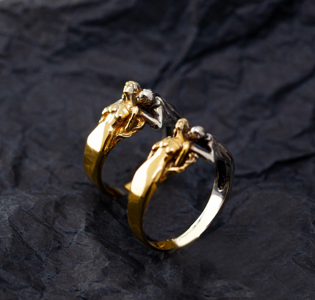 Vampire Couple Rings Gothic Embrace, Dracula Ring Set Lovers in Gold ...