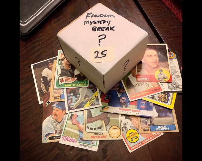 Huge Lot Of 100 Unopened Old Vintage Baseball Cards In Wax Cello Rack 
