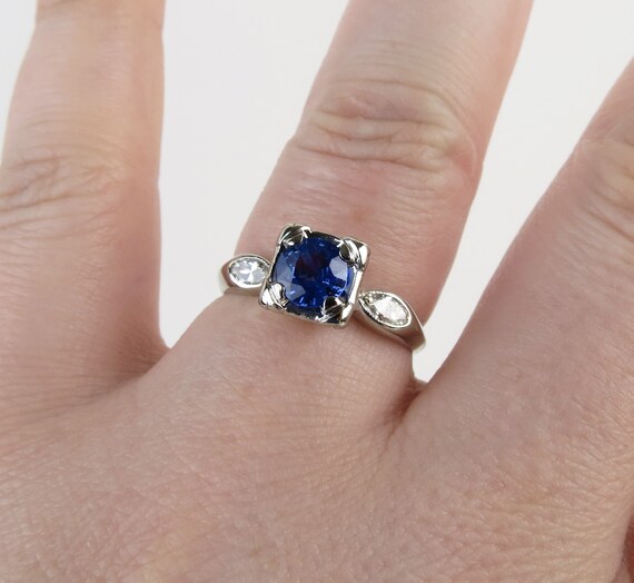 Scintillating royal blue brillant cut sapphire smooth… - Gem