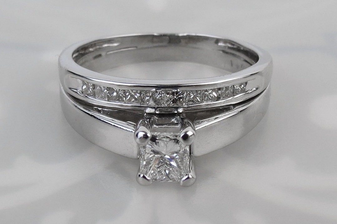 Platinum Princess Cut VS1 Diamond Engagement Ring With Channel Set ...