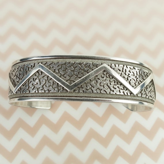 Navajo artist Native American Raynard J. Taa'Itsohii … - Gem