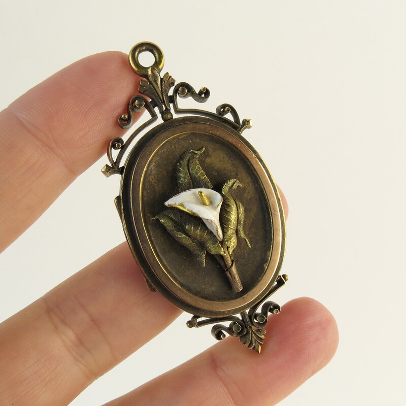 Lily Locket - Etsy