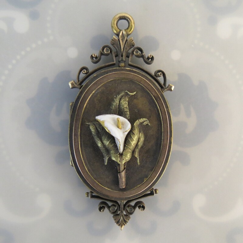 Lily Locket - Etsy