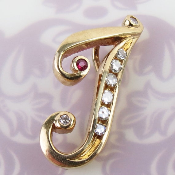 Stylish flowing letter " T " 14k gold diamond journey… - Gem