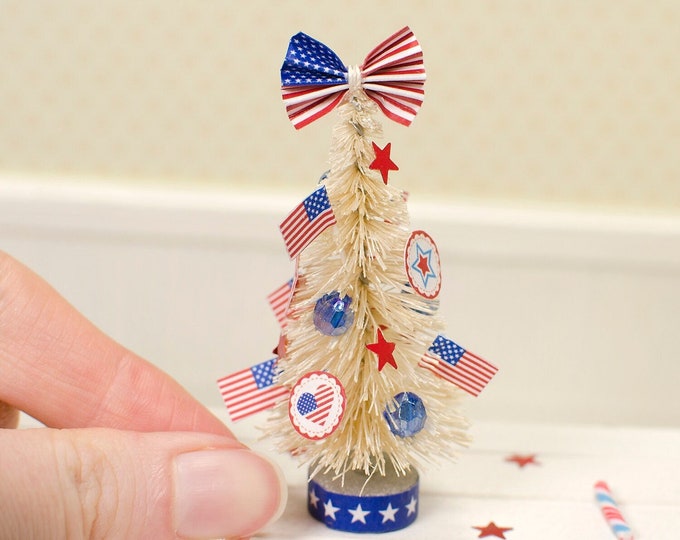 Miniature 4th of July Tree for 1:12 Scale Dollhouse, Mini Americana ...
